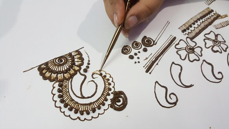 Learn The Art Of Henna - Dubai, UAE (Course)