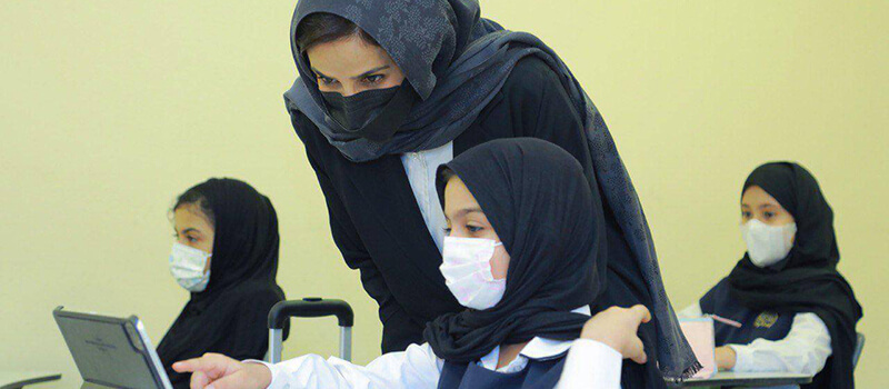 Look: UAE minister spends first day of school with students (NEWS)