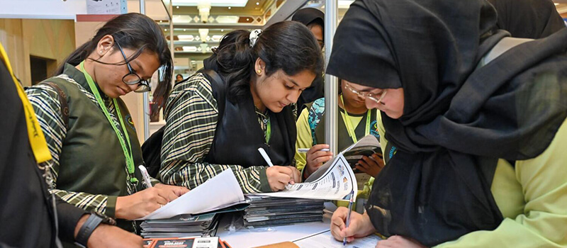 UAE: Students spend up to Dh250,000 on higher education consultants to ...